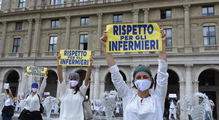 Gli infermieri Italiani vanno in piazza - Tiburno Tv