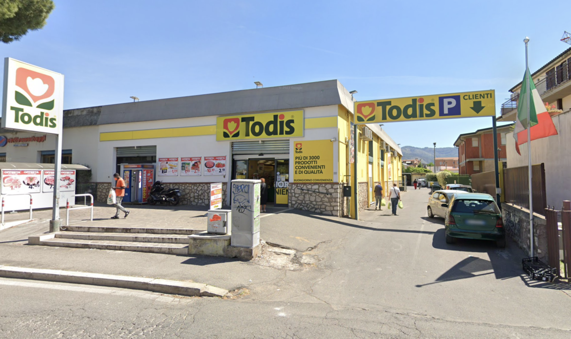 GUIDONIA – Torna la “Banda del Buco”, svaligiato il supermercato Todis ...