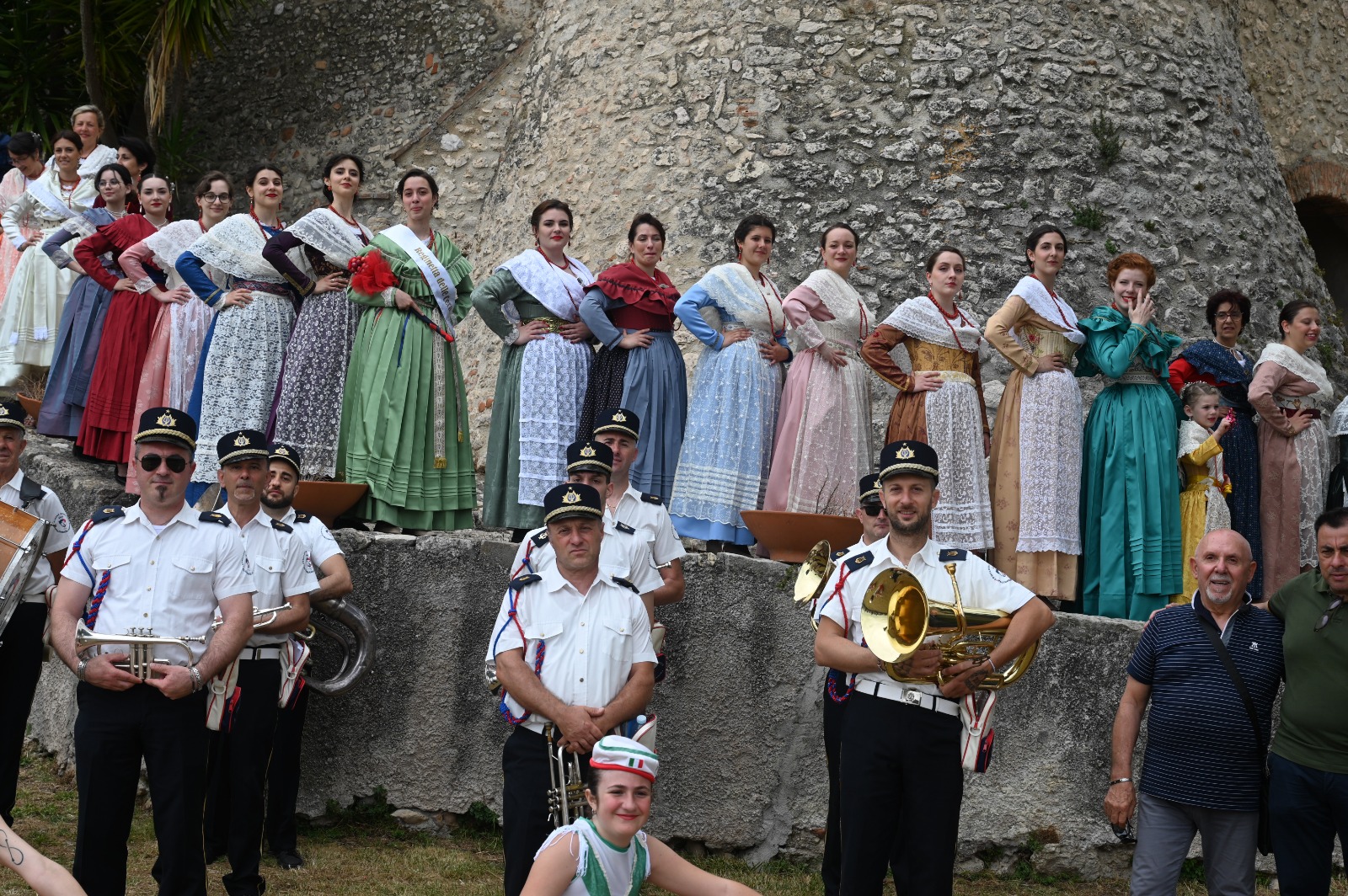 PALOMBARA SABINA - Sagra delle Cerase, trenta "cerasare" sfilano con ...